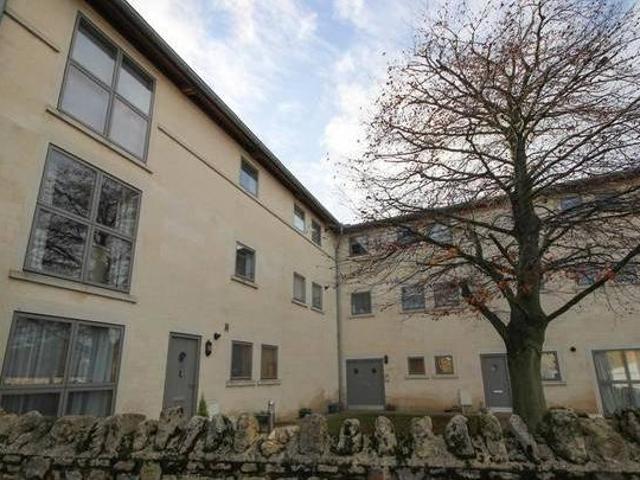 3 bedroom apartment for sale in St Martins Court Bath BA2