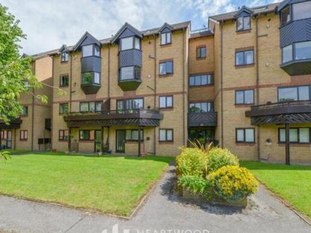 3 Bedroom Apartment For Sale In St. Albans