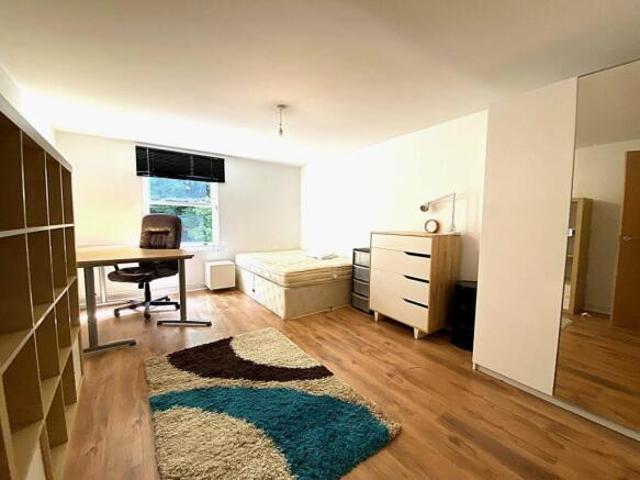 3 bedroom apartment for sale in St Andrews Close, Canterbury, CT1