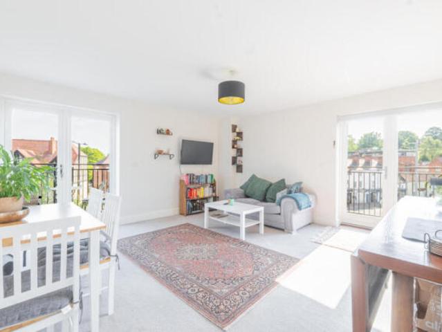 3 bedroom apartment for sale in St. Peters Court, St Peters Street, Worcester WR1 2PJ, WR1