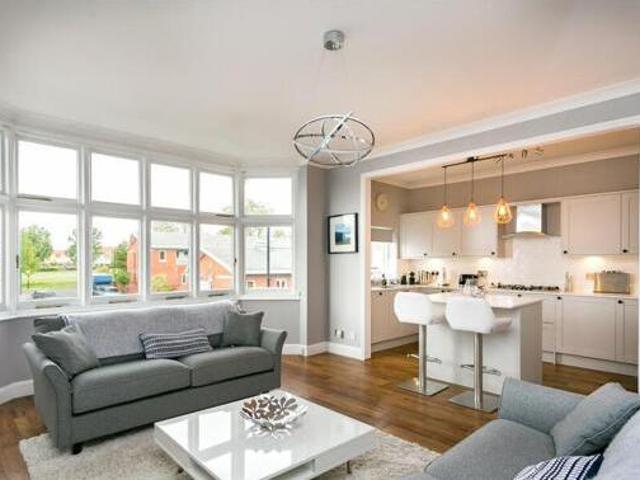 3 Bedroom Apartment For Sale In Streatham, London