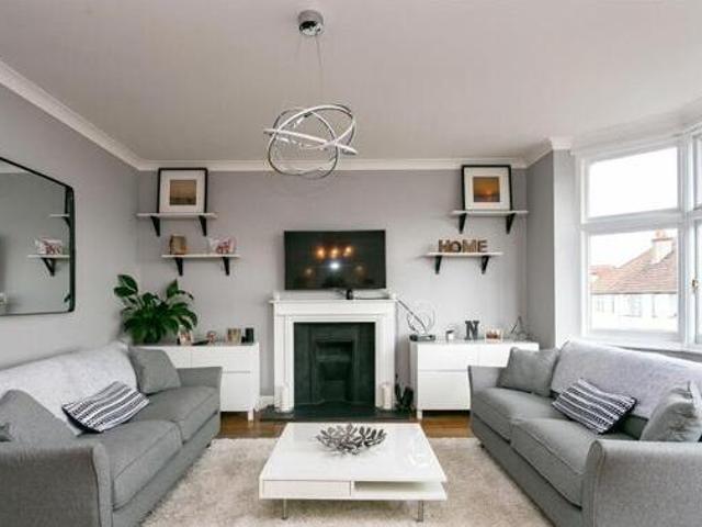 3 Bedroom Apartment For Sale In Streatham, London