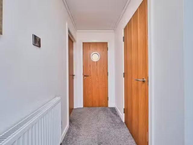 3 Bedroom Apartment For Sale In Stuarts Gardens, Portstewart.