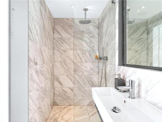 3 bedroom apartment for sale in Tavistock Street, London, WC2E