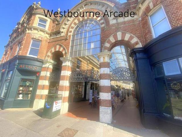 3 bedroom apartment for sale in The Avenue, Branksome Park, Poole, BH13