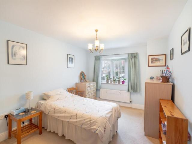 3 bedroom apartment for sale in The Drive, Alwoodley, LS17