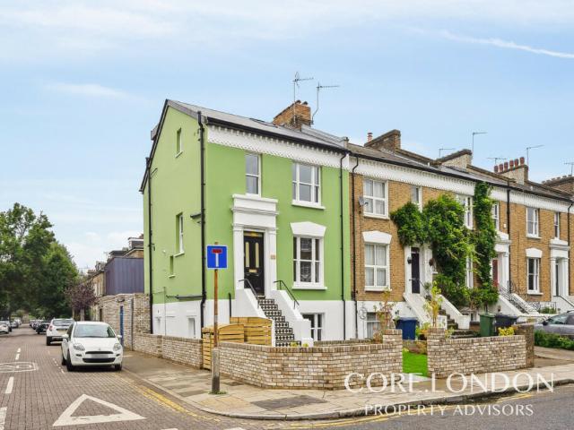 3 bedroom apartment for sale in The Grove, Ealing, W5