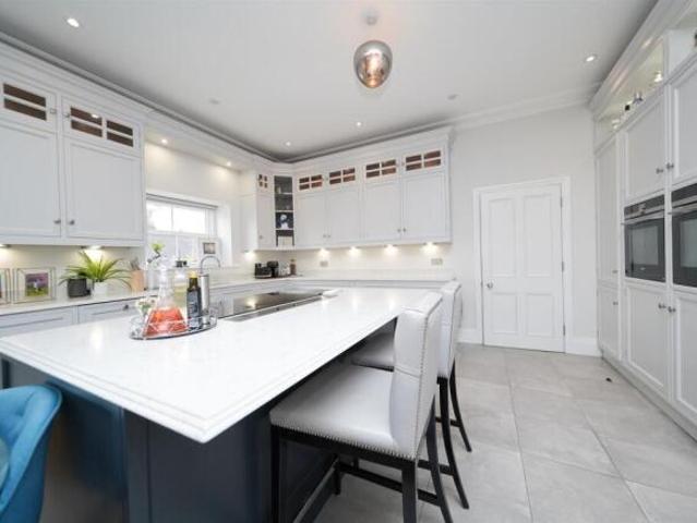 3 bedroom apartment for sale in Victoria Court, Kenilworth Road, Leamington Spa, CV32