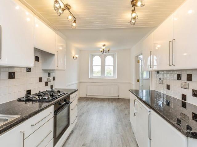 3 bedroom apartment for sale in Victoria Square, Clifton, Bristol, BS8