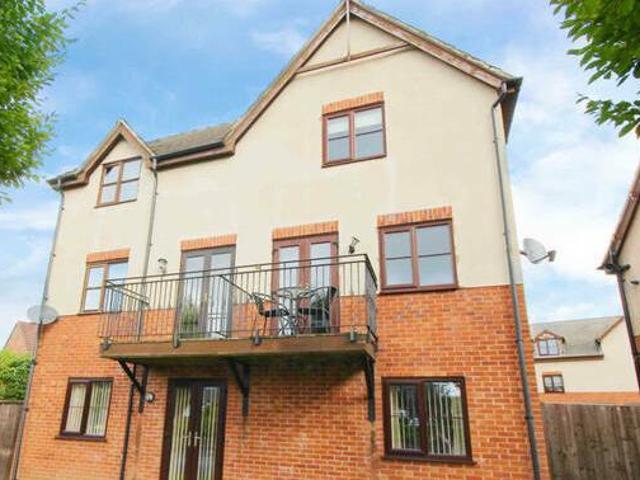 3 bedroom apartment for sale in Village Close Weaverham CW8