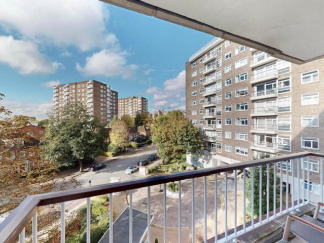 3 bedroom apartment for sale in Walsingham, St. Johns Wood Park, London, NW8