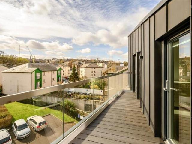 3 bedroom apartment for sale in Warriston Road, Edinburgh, EH3