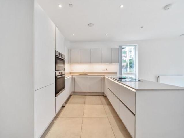 3 bedroom apartment for sale in West Parkside Greenwich SE10