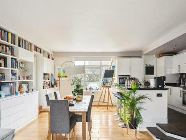 3 Bedroom Apartment For Sale In Westferry Road, London