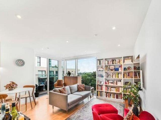 3 Bedroom Apartment For Sale In Woodberry Grove