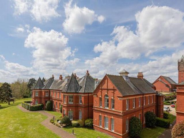 3 Bedroom Apartment For Sale In Woodford Green