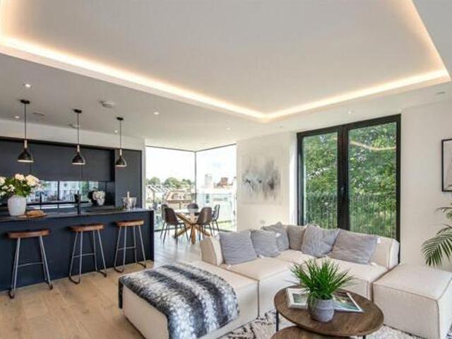 3 Bedroom Apartment For Sale In 91 Rendlesham Road, London