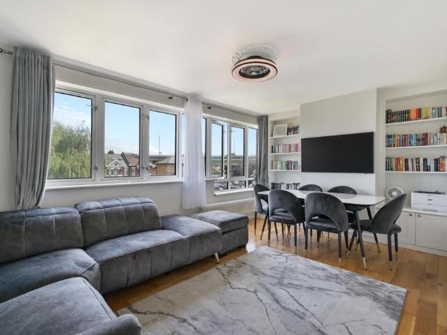 3 bedroom apartment for sale