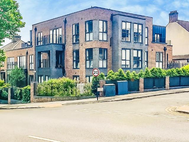 3 bedroom apartment for sale