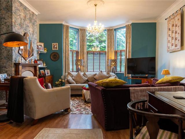 3 bedroom apartment for sale
