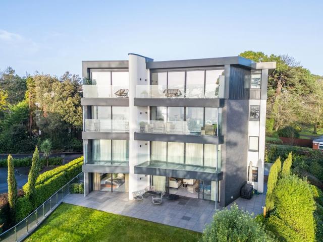 3 bedroom apartment for sale