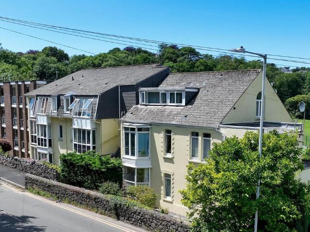 3 bedroom apartment for sale