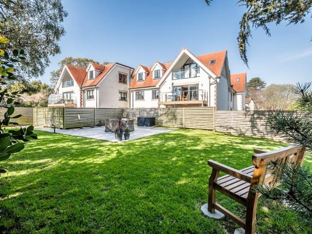 3 bedroom apartment for sale