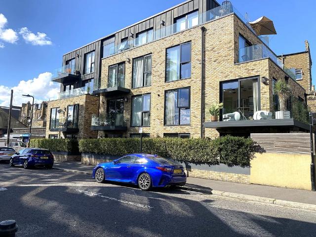 3 bedroom apartment for sale