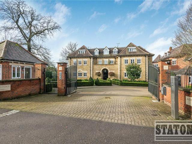 3 bedroom apartment for sale
