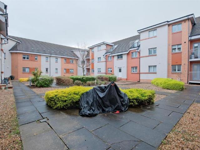 3 bedroom apartment for sale