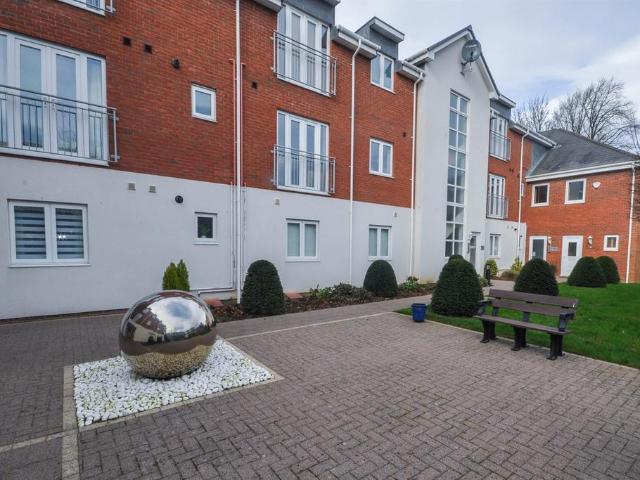 3 bedroom apartment for sale