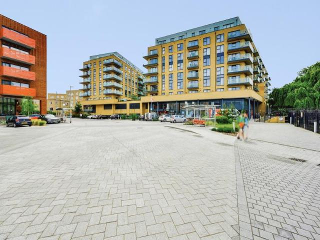 3 bedroom apartment for sale