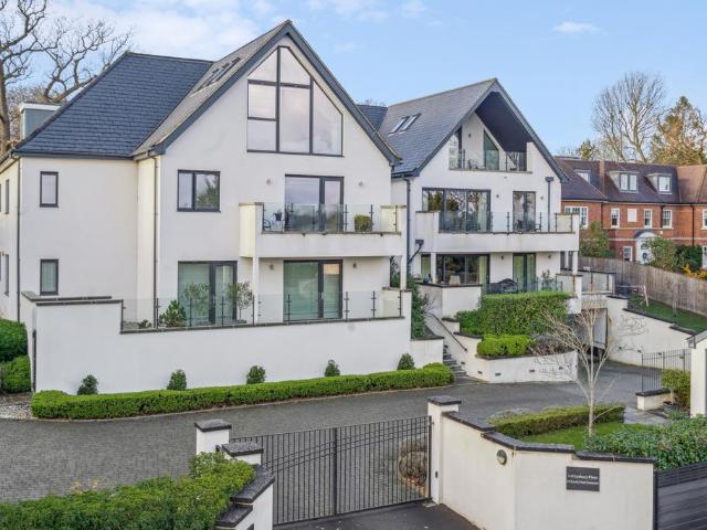 3 bedroom apartment for sale