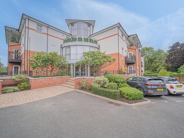 3 bedroom apartment for sale