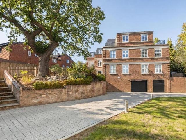 3 bedroom apartment for sale