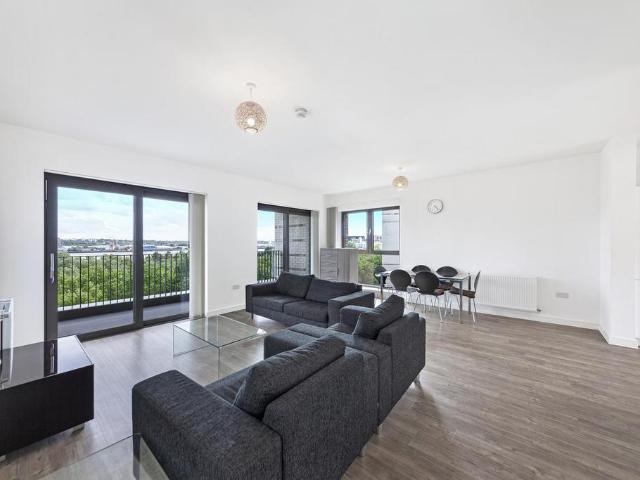 3 bedroom apartment for sale