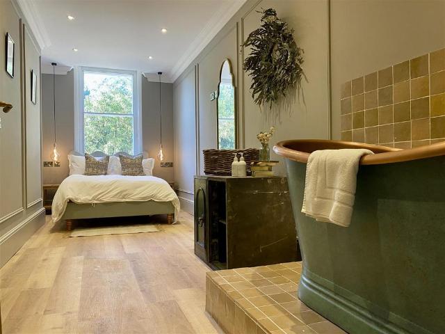 3 bedroom apartment for sale