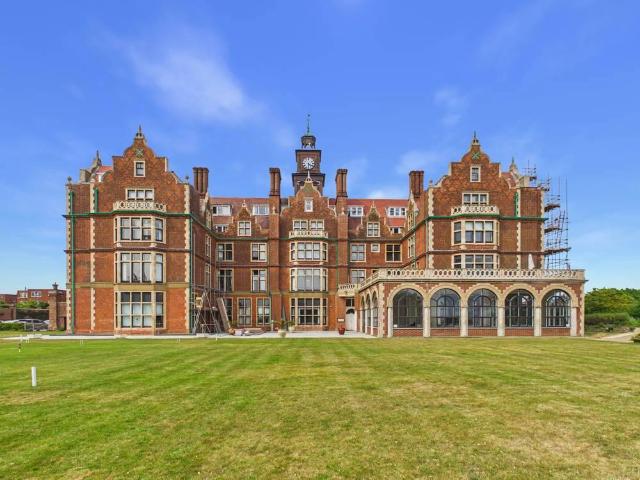 3 bedroom apartment for sale