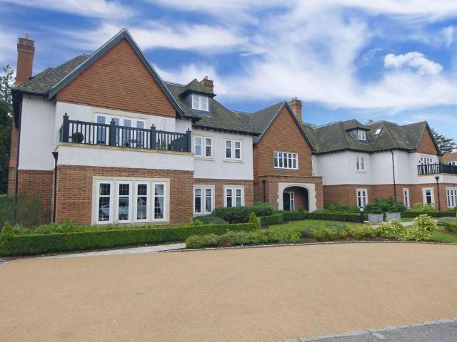 3 bedroom apartment for sale