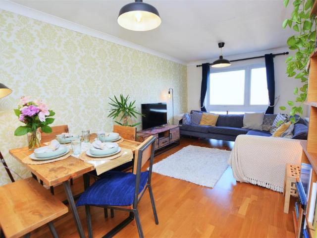 3 bedroom apartment for sale