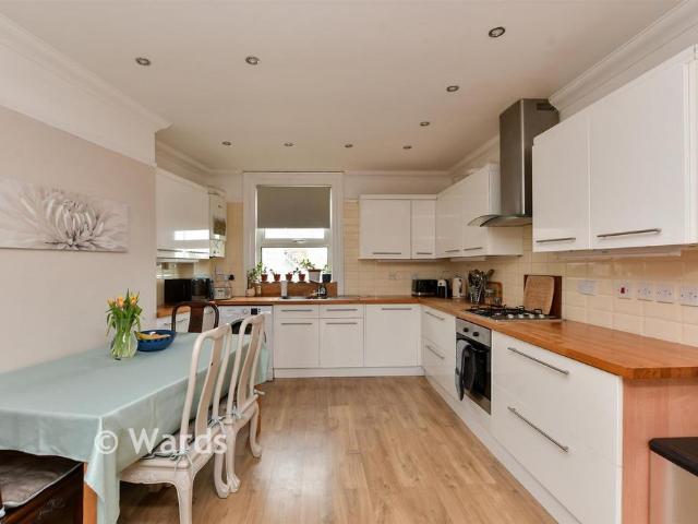 3 bedroom apartment for sale