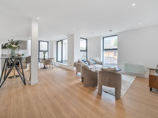 3 bedroom apartment for sale
