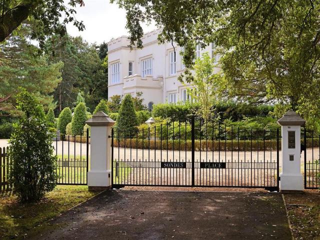 3 bedroom apartment for sale