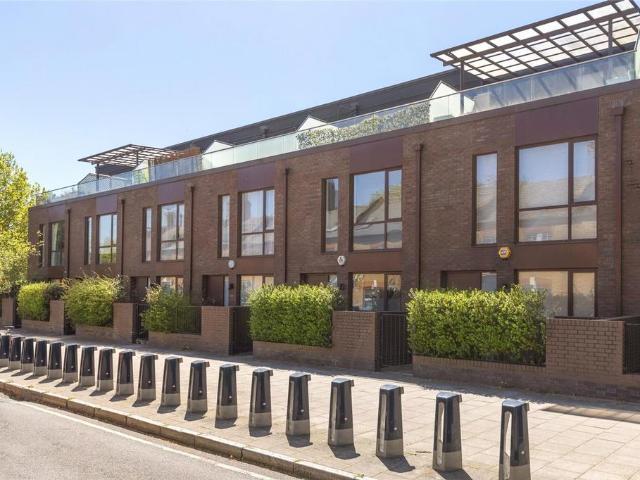 3 bedroom apartment for sale