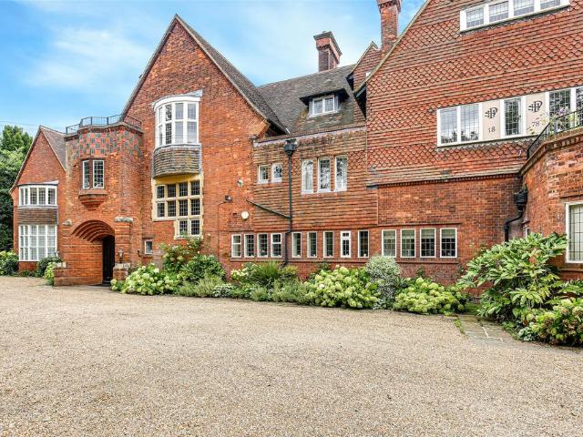 3 bedroom apartment for sale