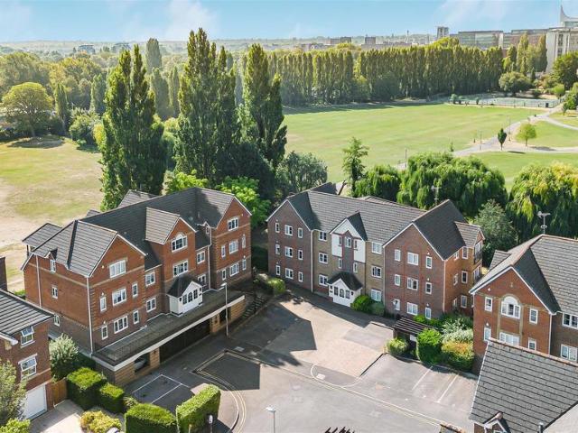 3 bedroom apartment for sale