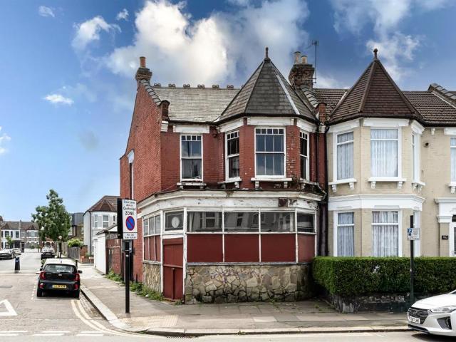 3 bedroom apartment for sale