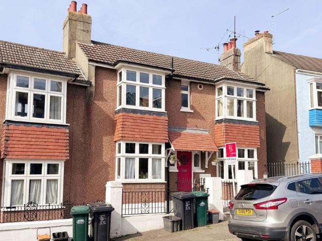 3 bedroom apartment for sale