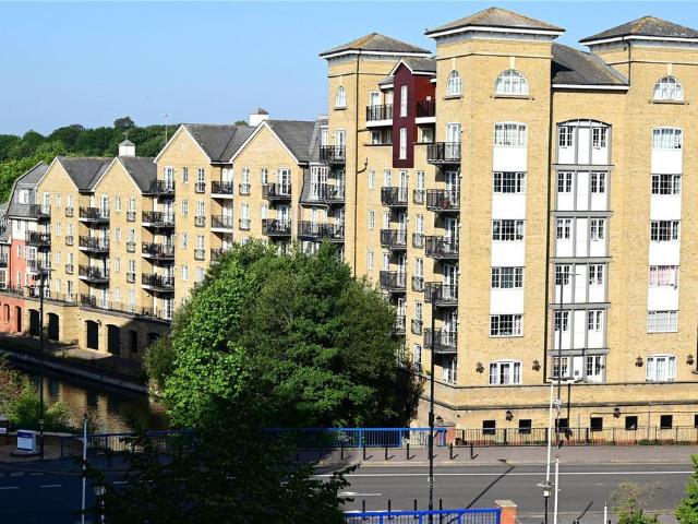 3 bedroom apartment for sale
