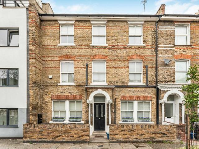 3 bedroom apartment for sale